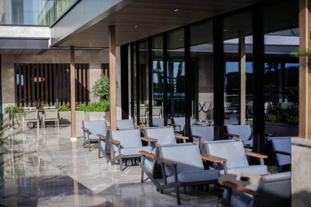 Pool Bar – Prado Luxury Hotel