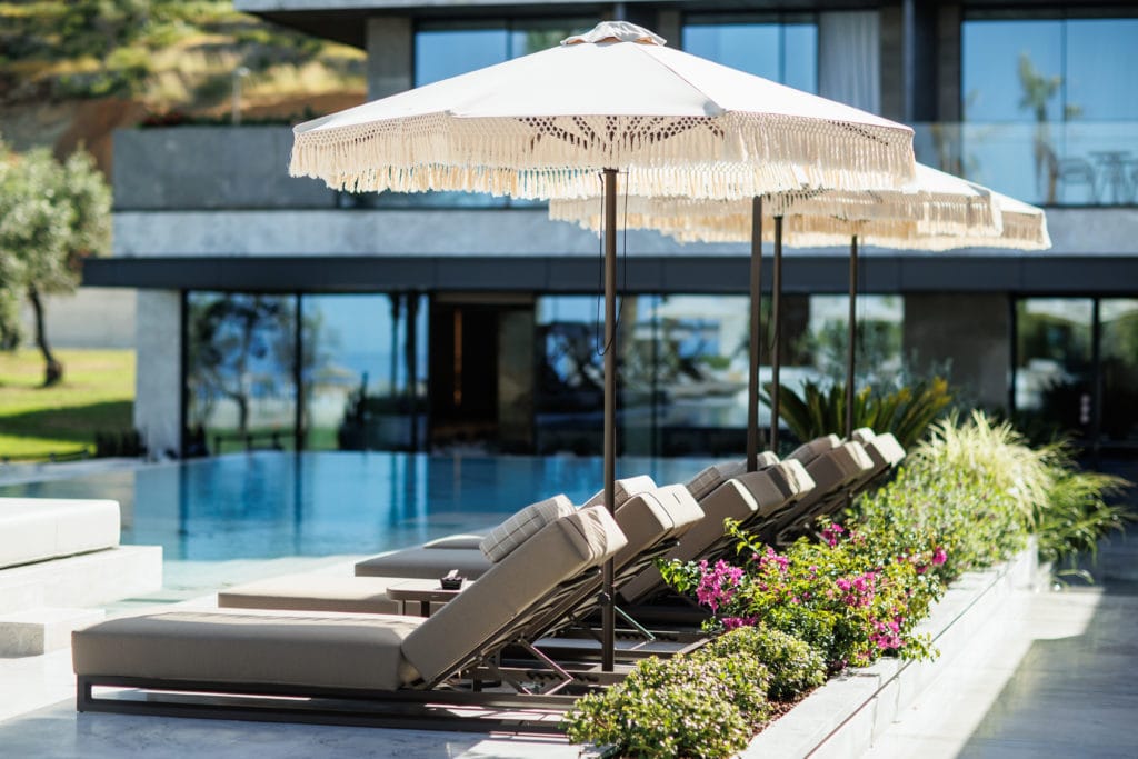 Pool Bar – Prado Luxury Hotel