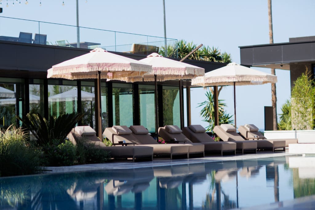 Pool Bar – Prado Luxury Hotel