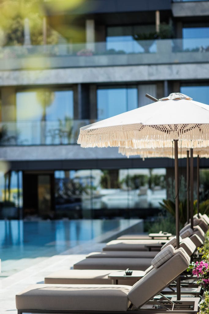 Pool Bar – Prado Luxury Hotel